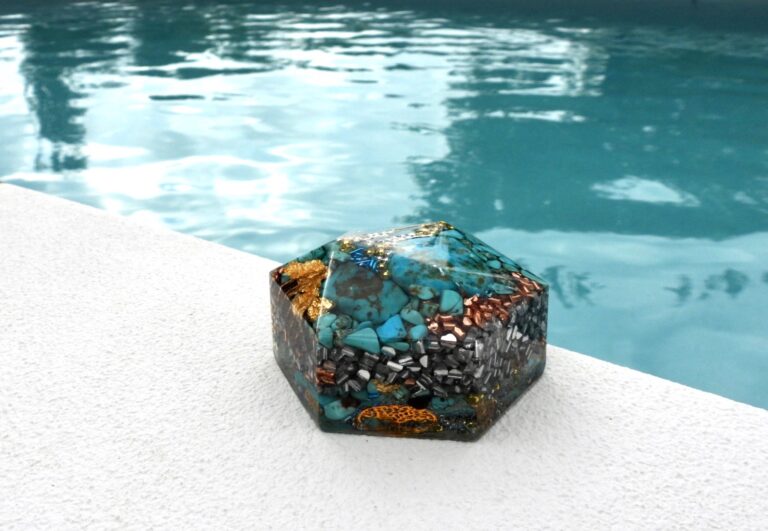 Hexagone orgonite turquoise | Les Orgonites