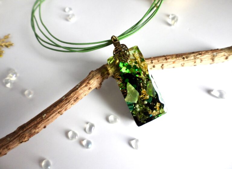 Pendentif orgonite rectangle Humanité | Les Orgonites